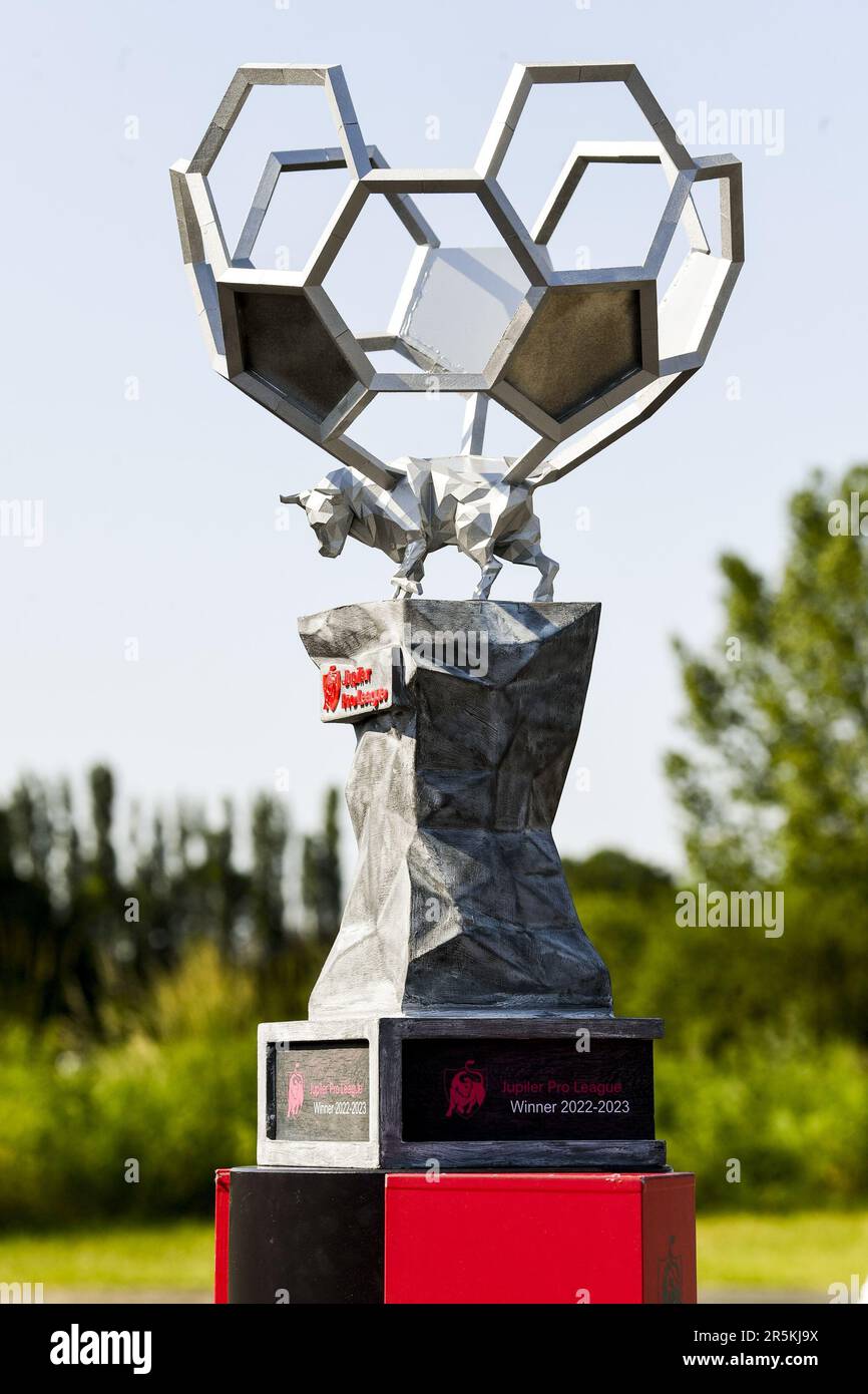 Jupiler pro league trophy hi-res stock photography and images - Alamy