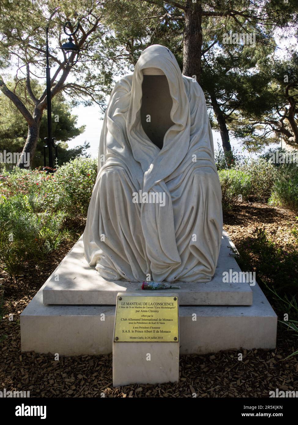 "The Mantle of Consciousness" statue in St. Martin Gardens. Monaco City ...