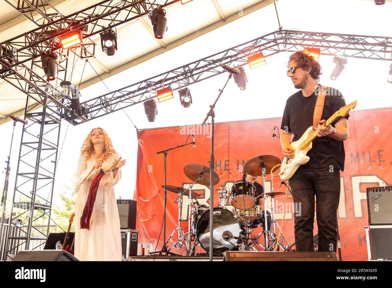 Georgie Fuller and Will Turner of The Heavy Heavy during the Railbird ...