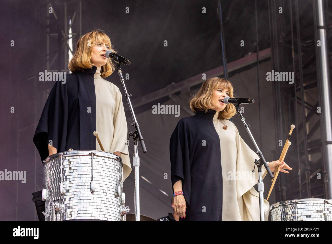 Lexington, USA. 03rd June, 2023. Holly Laessig and Jess Wolfe of Lucius ...