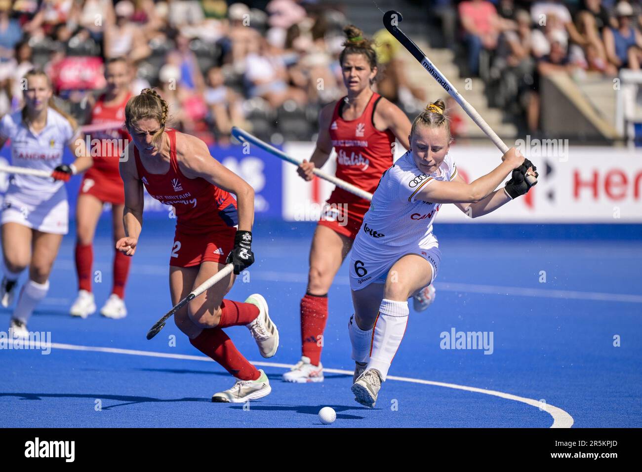 Lizzie ball hi-res stock photography and images - Alamy