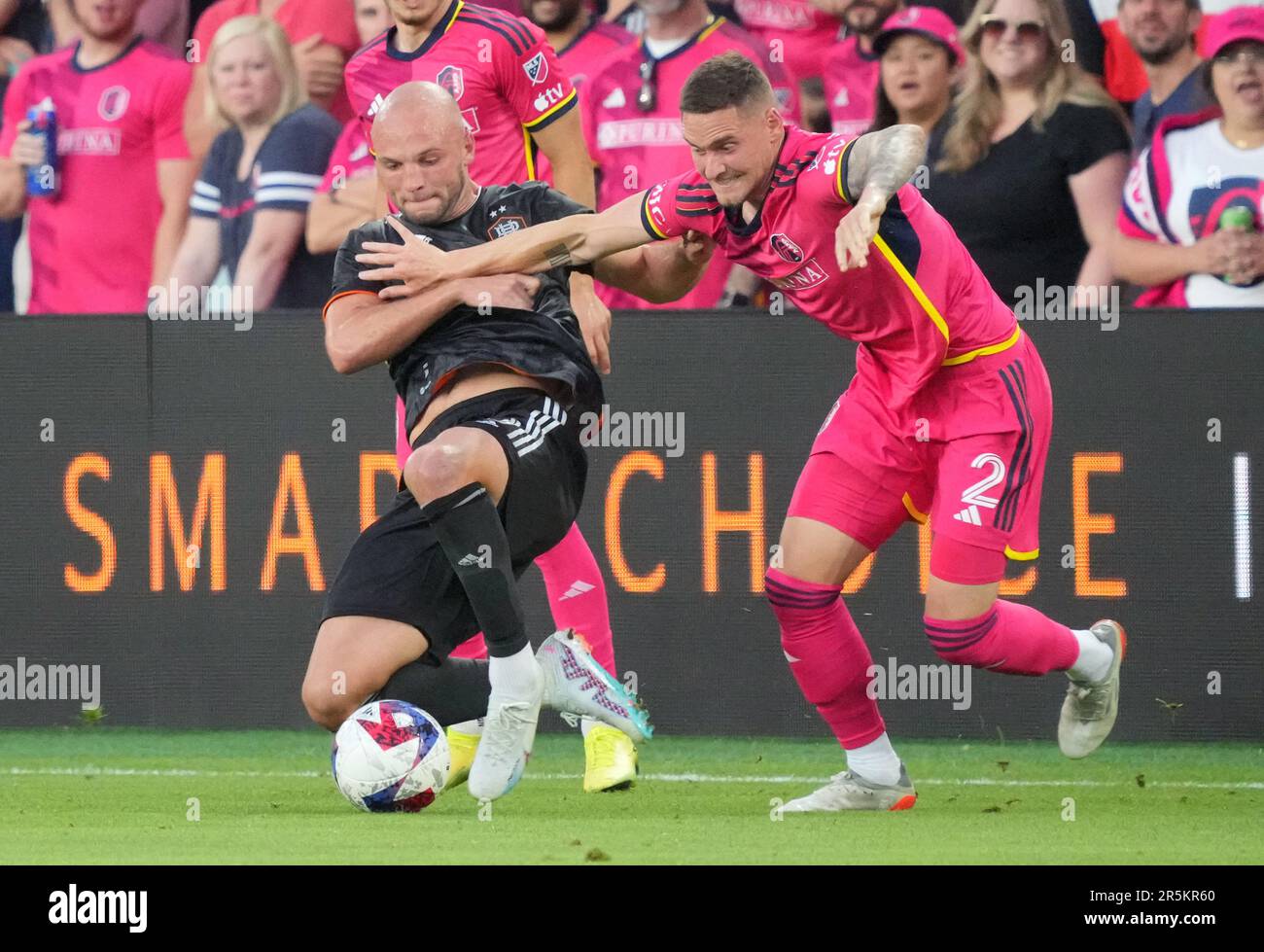 St. Louis, United States. 03rd June, 2023. Houston Dynamo Chase Gasper ...