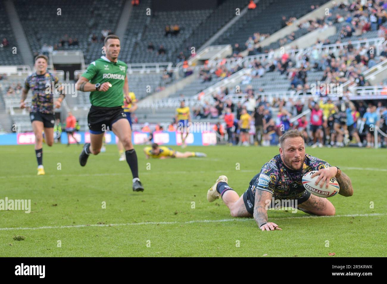 Newcastle, UK. 4th June, 2023. Josh Griffin of Hull FC completes hat ...