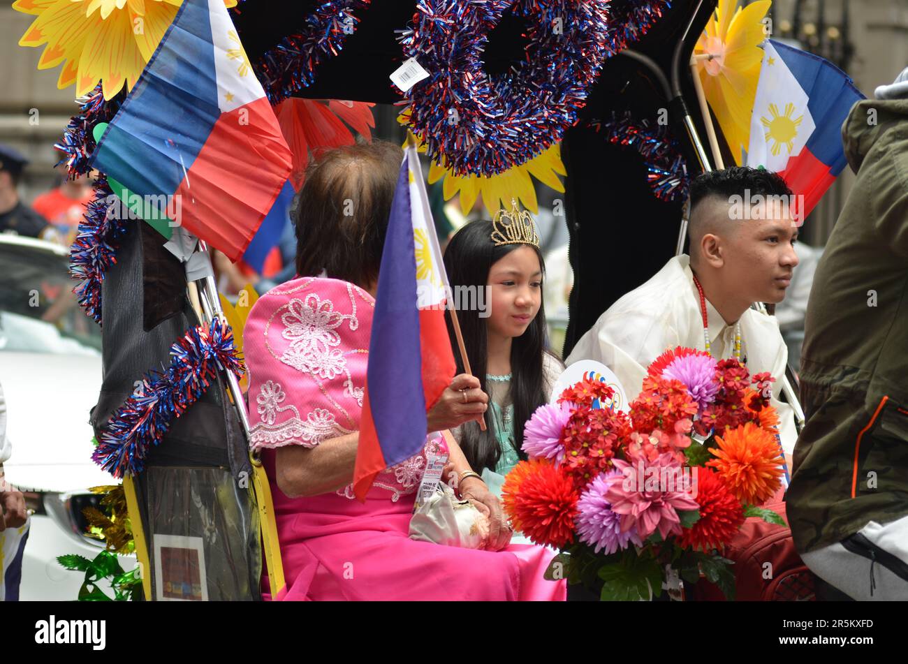 New York City, United States. 4th June, 2023. Participants holing a ...