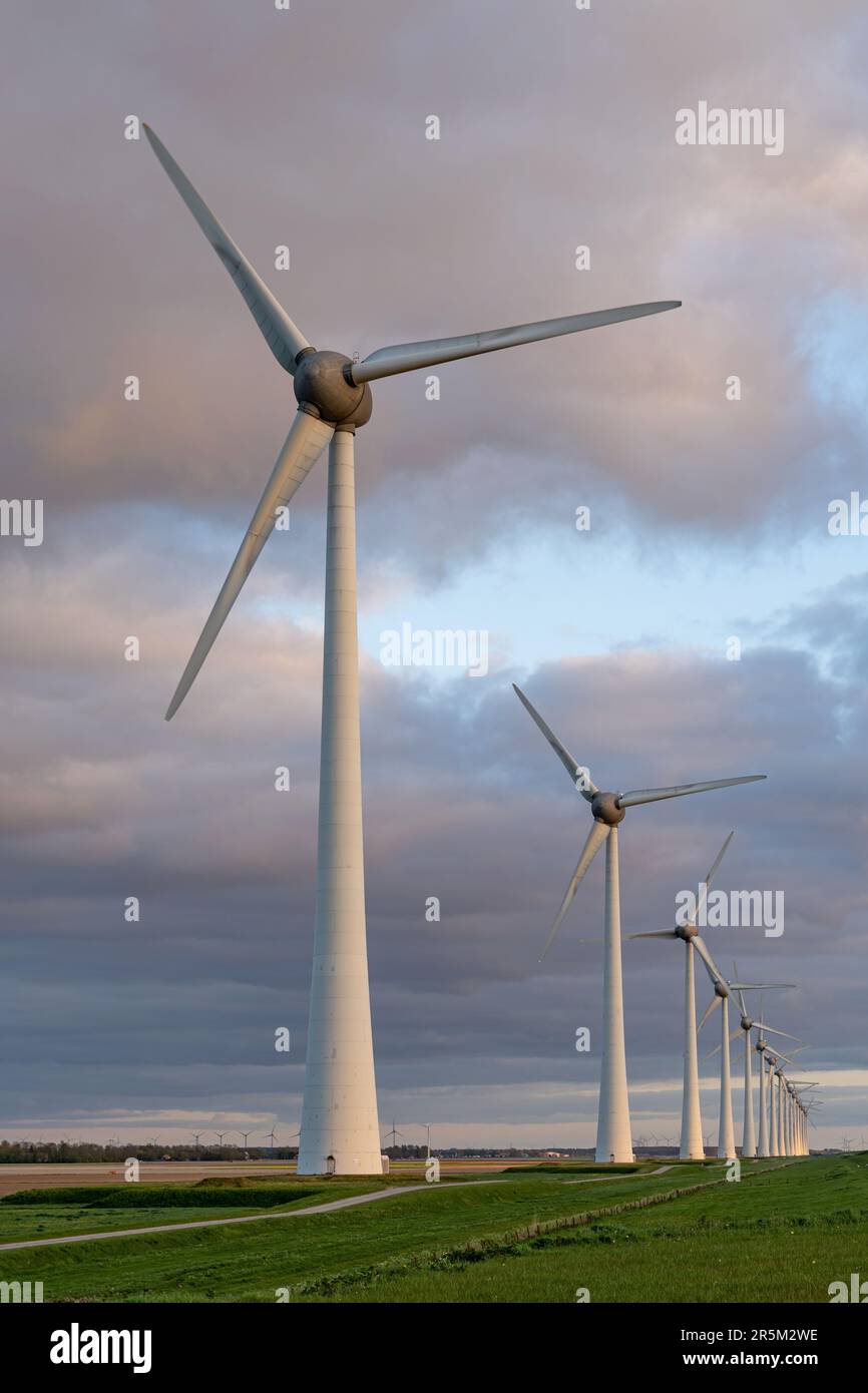 onshore wind farm Stock Photo - Alamy