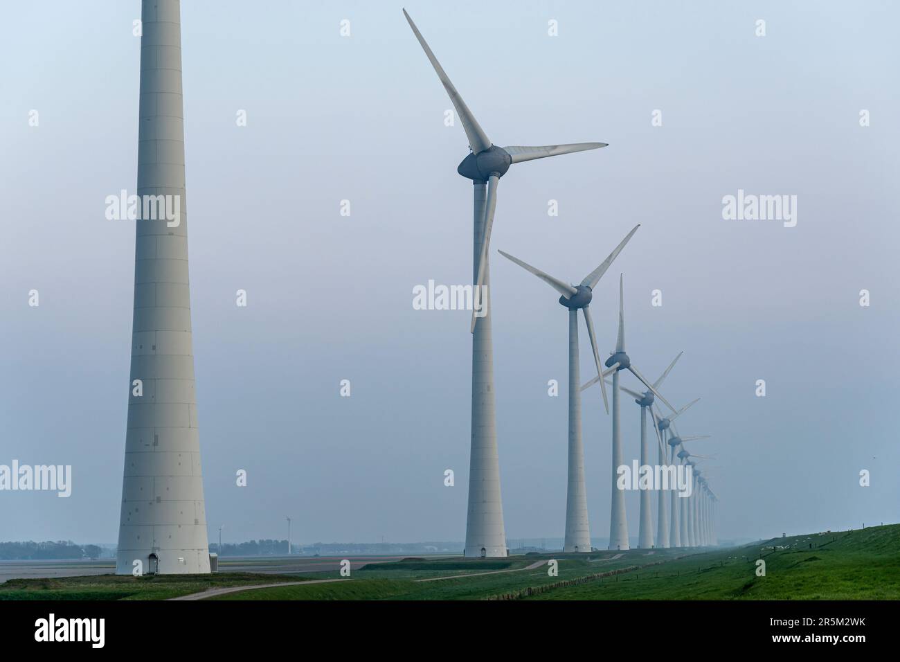onshore wind farm Stock Photo - Alamy