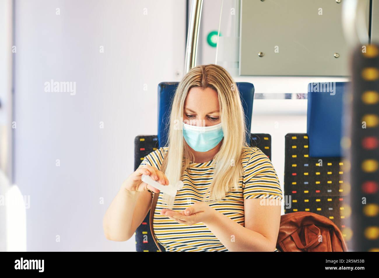 Beautiful lady wearing face mask hi-res stock photography and images ...