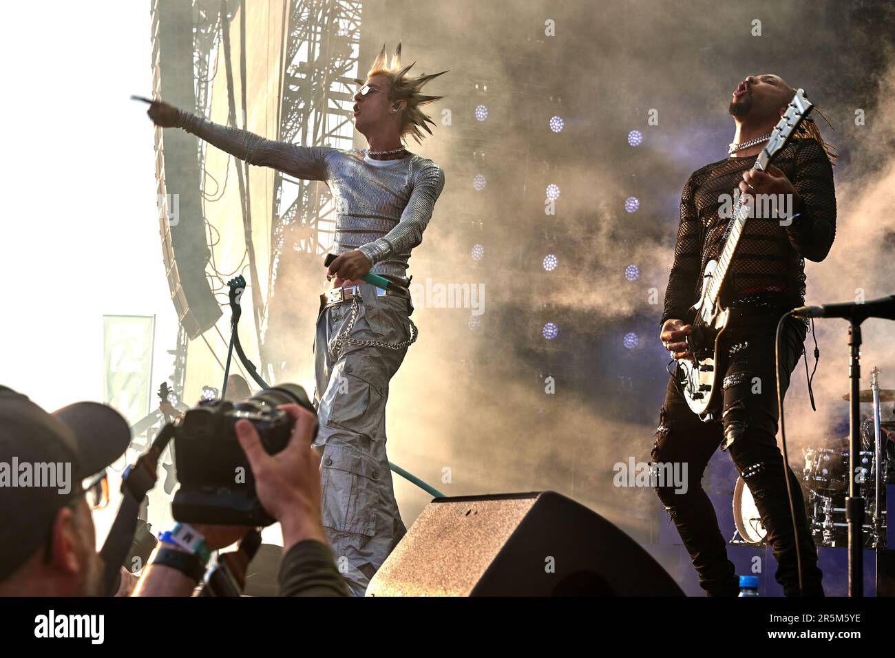 2023 photo of machine gun kelly hi-res stock photography and images - Alamy