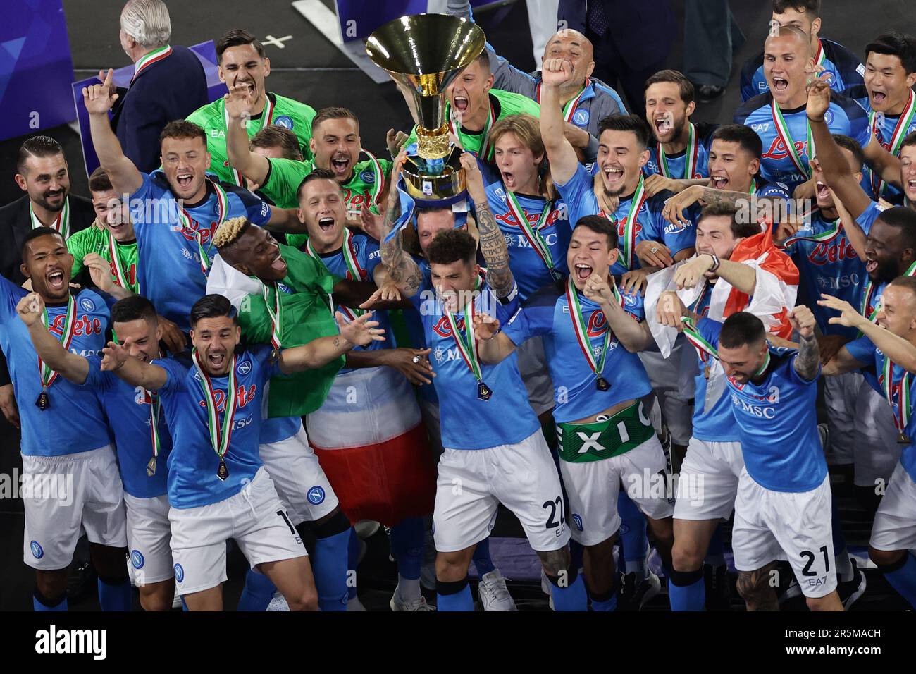 Naples, Italy. 04th June, 2023. Giovanni Di Lorenzo of SSC Napoli lifts ...