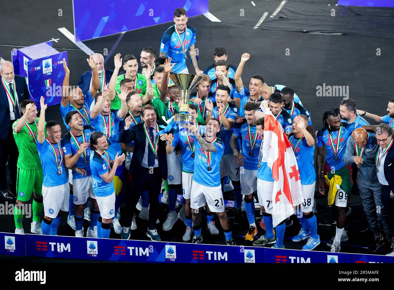 Naples, Italy. 04th June, 2023. Matteo Politano of SSC Napoli lifts up ...