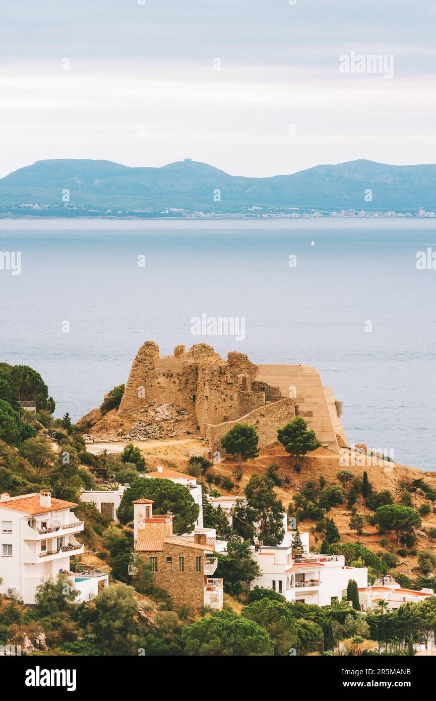 Roses spain town hi-res stock photography and images - Alamy