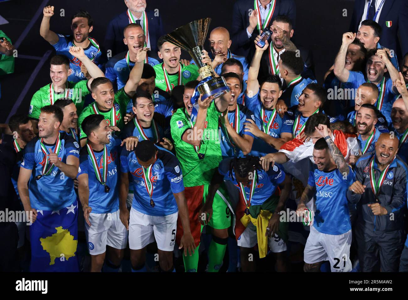 Napoli, Italy. 4th June, 2023. Pierluigi Gollini of SSC Napoli lifts ...