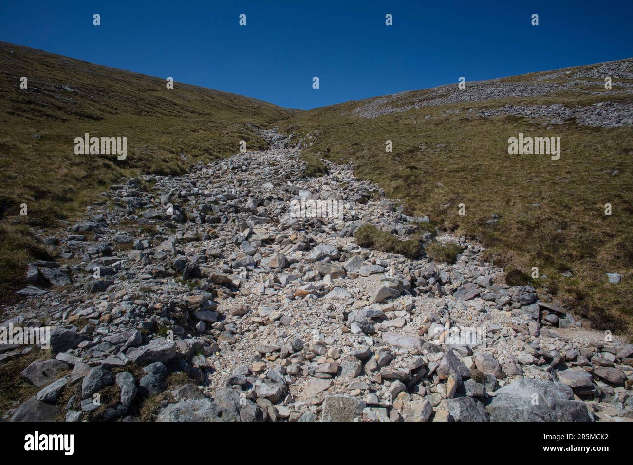 Arkle is a magnificent mountain: a shattered, curving ridge of ...