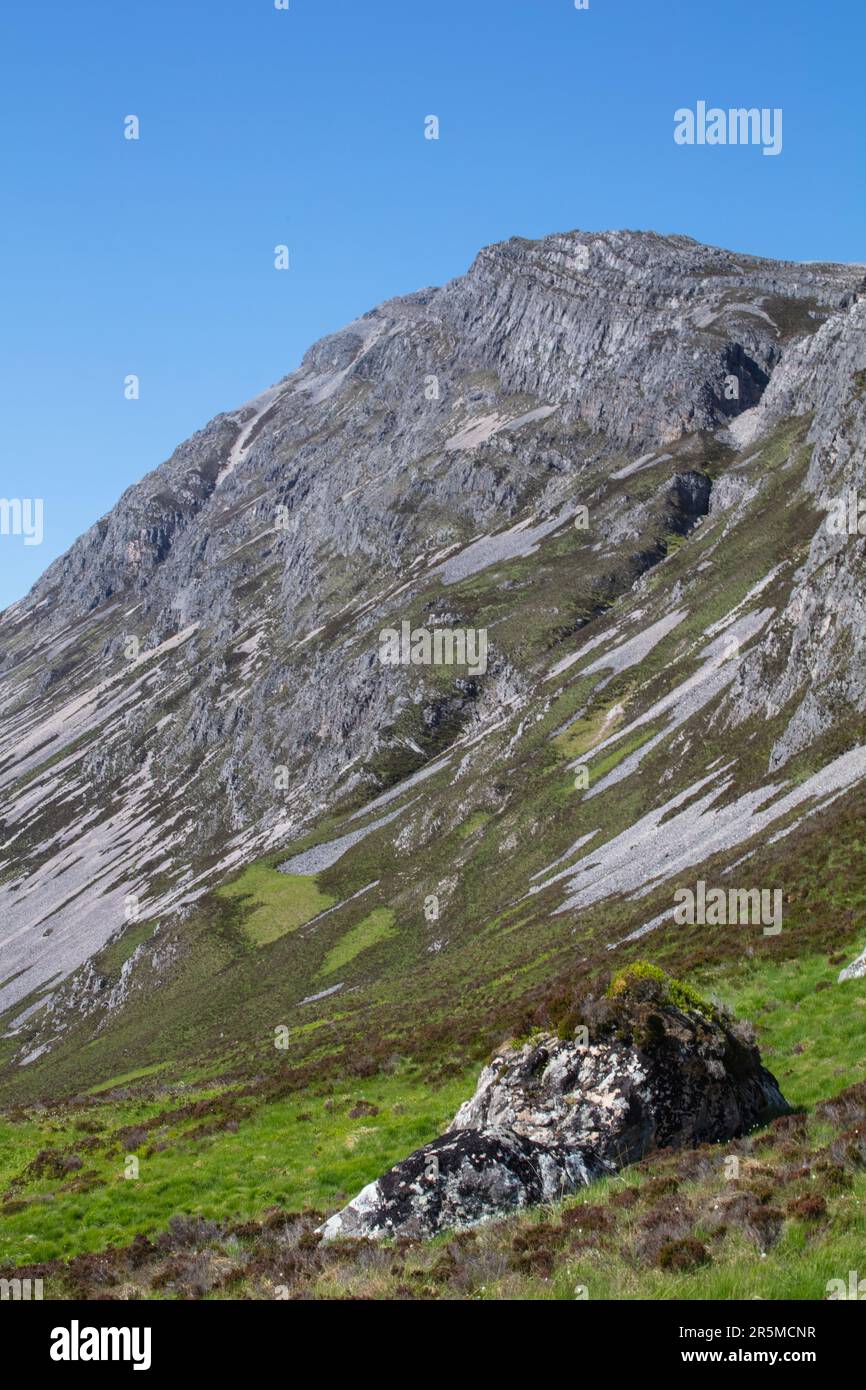 Arkle is a magnificent mountain: a shattered, curving ridge of ...