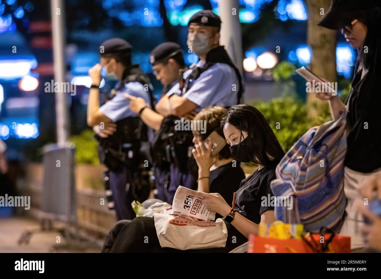 Lady police personal hi-res stock photography and images - Alamy