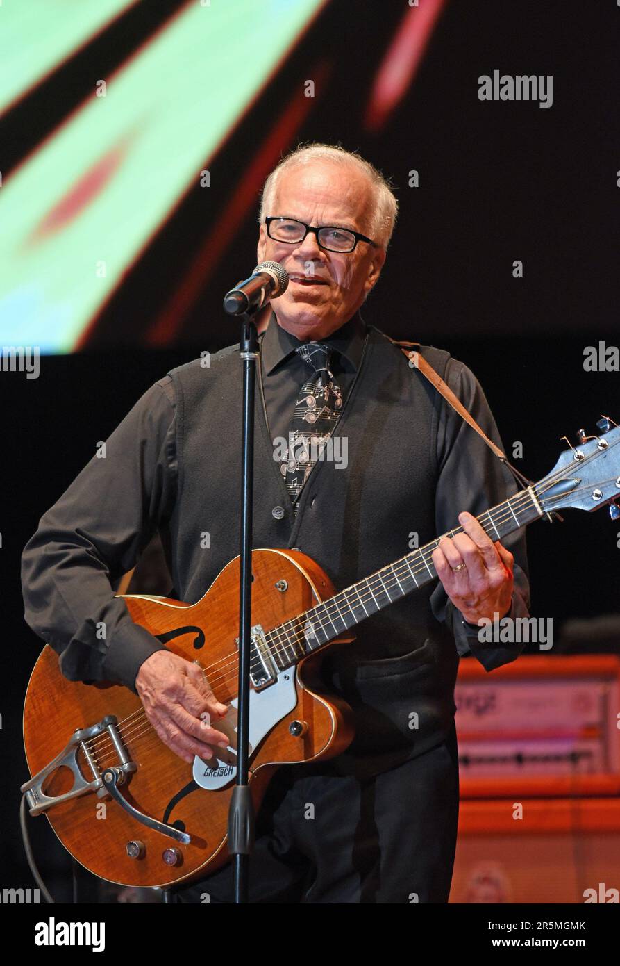 Hiawassee, GA, USA. 3rd June, 2023. The Cowsills, Bob Cowsill on stage ...