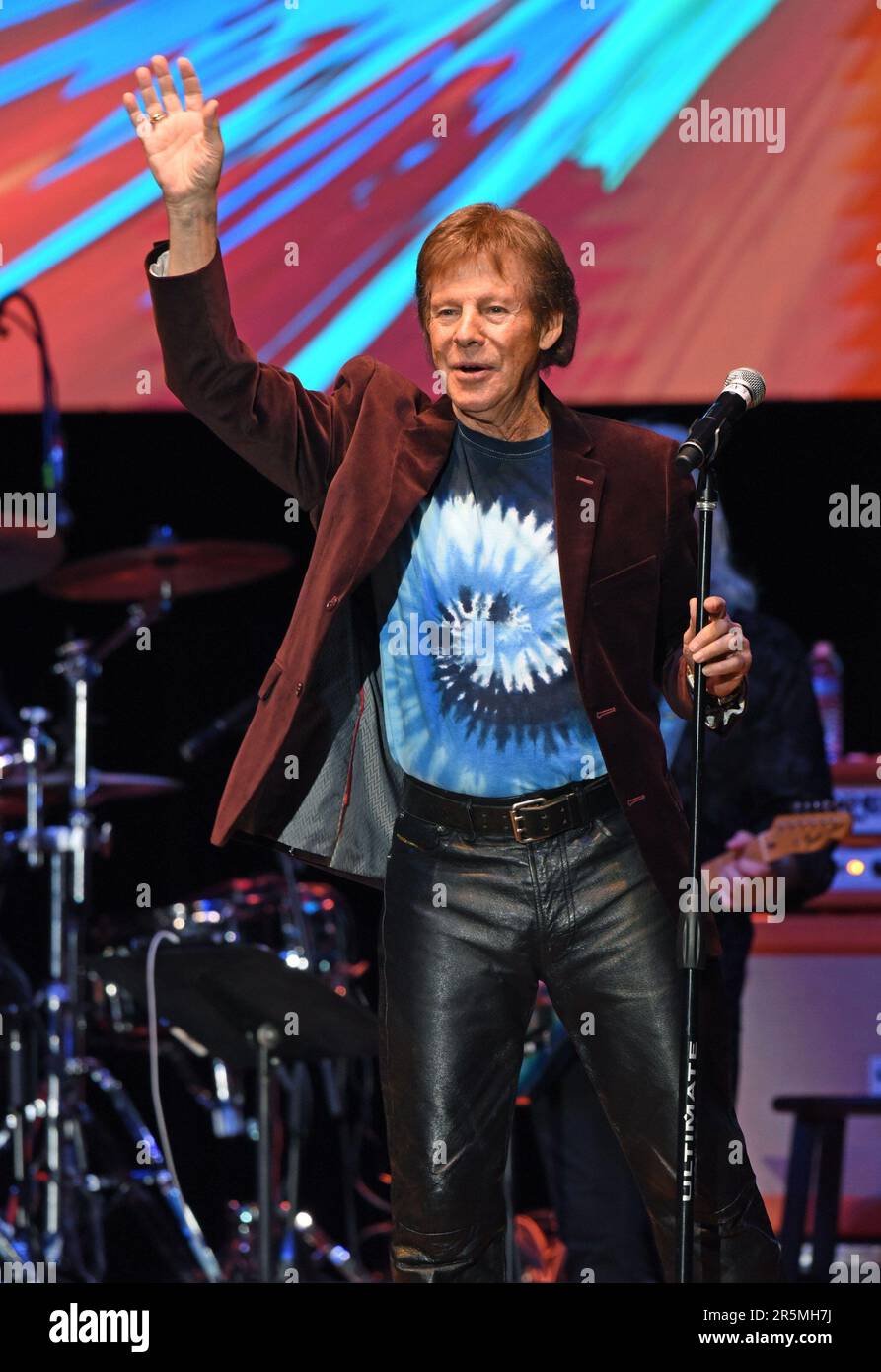 Hiawassee, GA, USA. 3rd June, 2023. The Turtles, Howard Kaylan on stage for Happy Together Tour ...