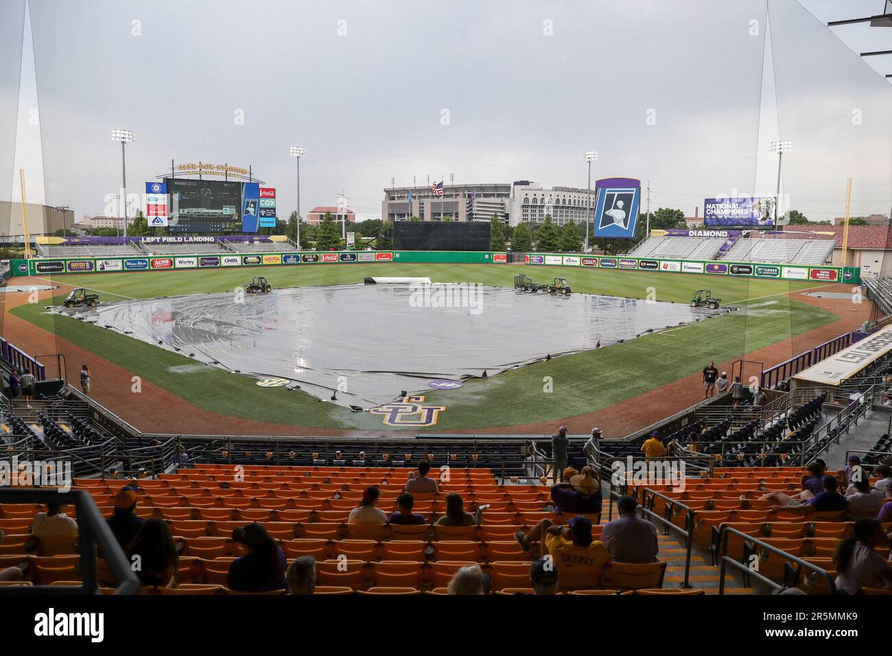 Baseball tarp hi-res stock photography and images - Alamy