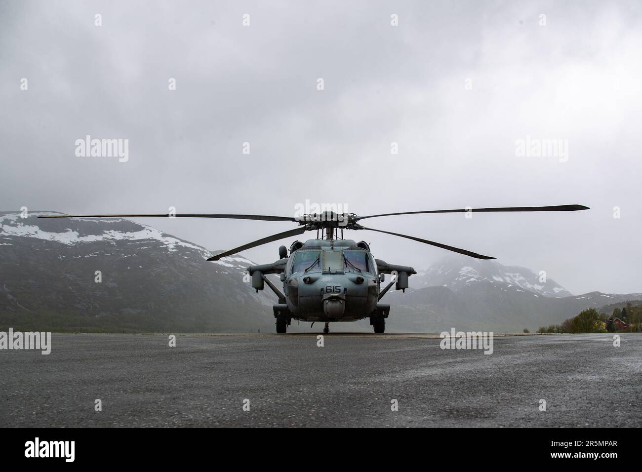 An MH-60S Sea Hawk attached to Helicopter Sea Combat Squadron (HSC) 9 ...