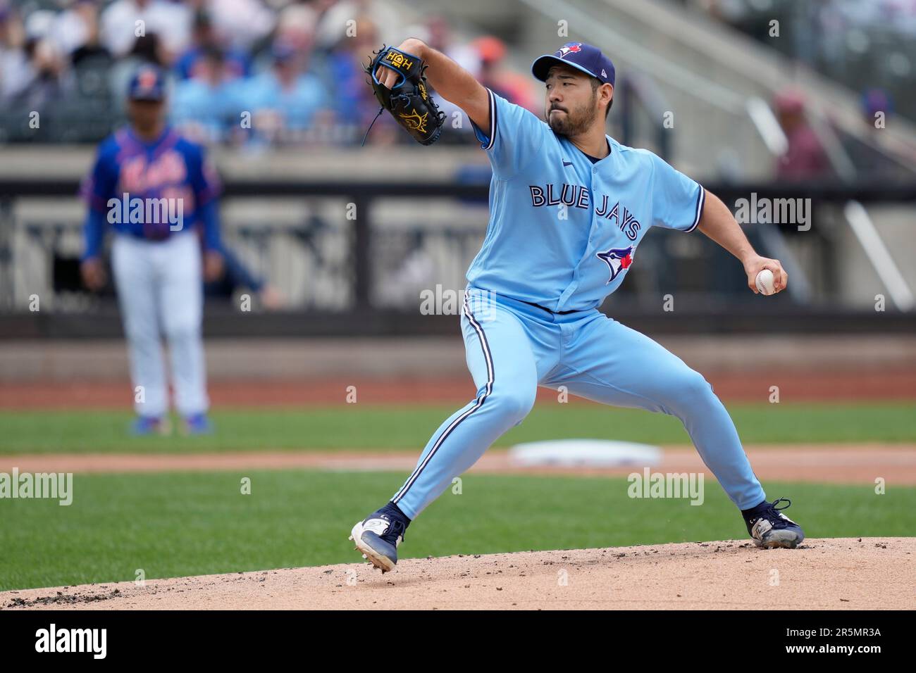 Toronto Blue Jays starting pitcher Yusei Kikuchi (16) throws in the ...