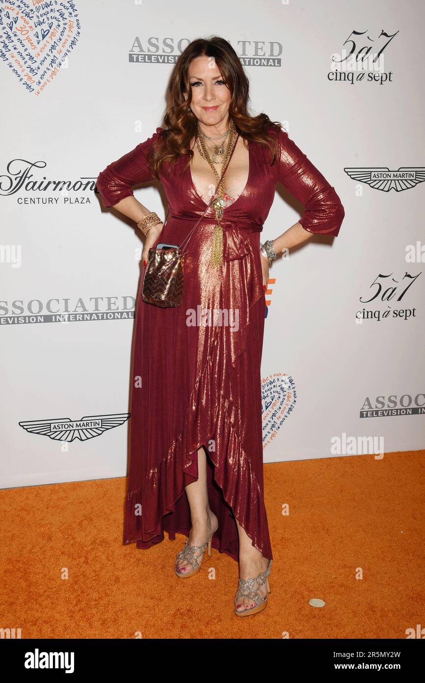 LOS ANGELES, CALIFORNIA - JUNE 02: Joely Fisher attends the 30th Annual ...