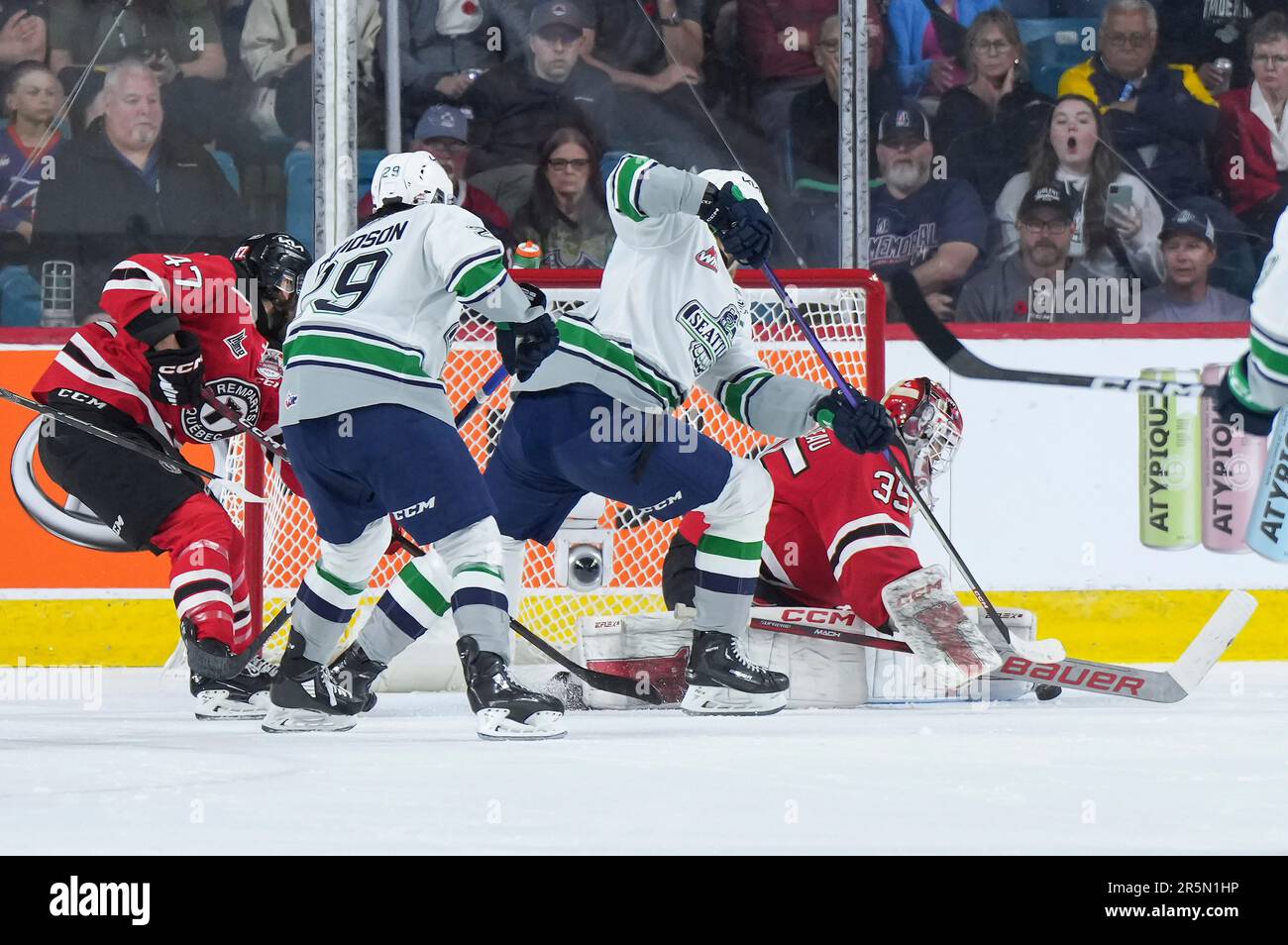 Quebec Remparts goalie William Rousseau stops Seattle Thunderbirds ...