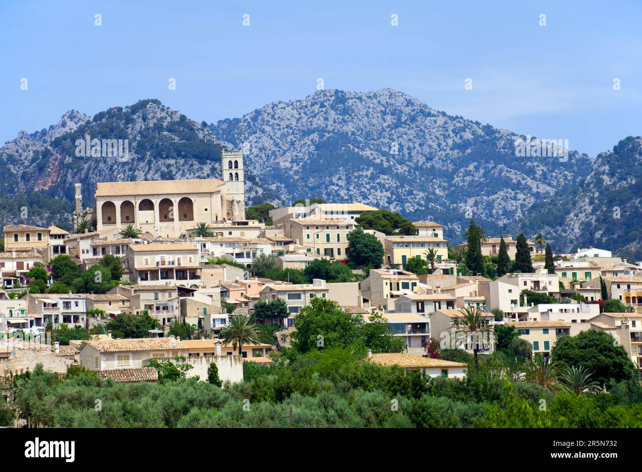 Selva mountain view hi-res stock photography and images - Alamy