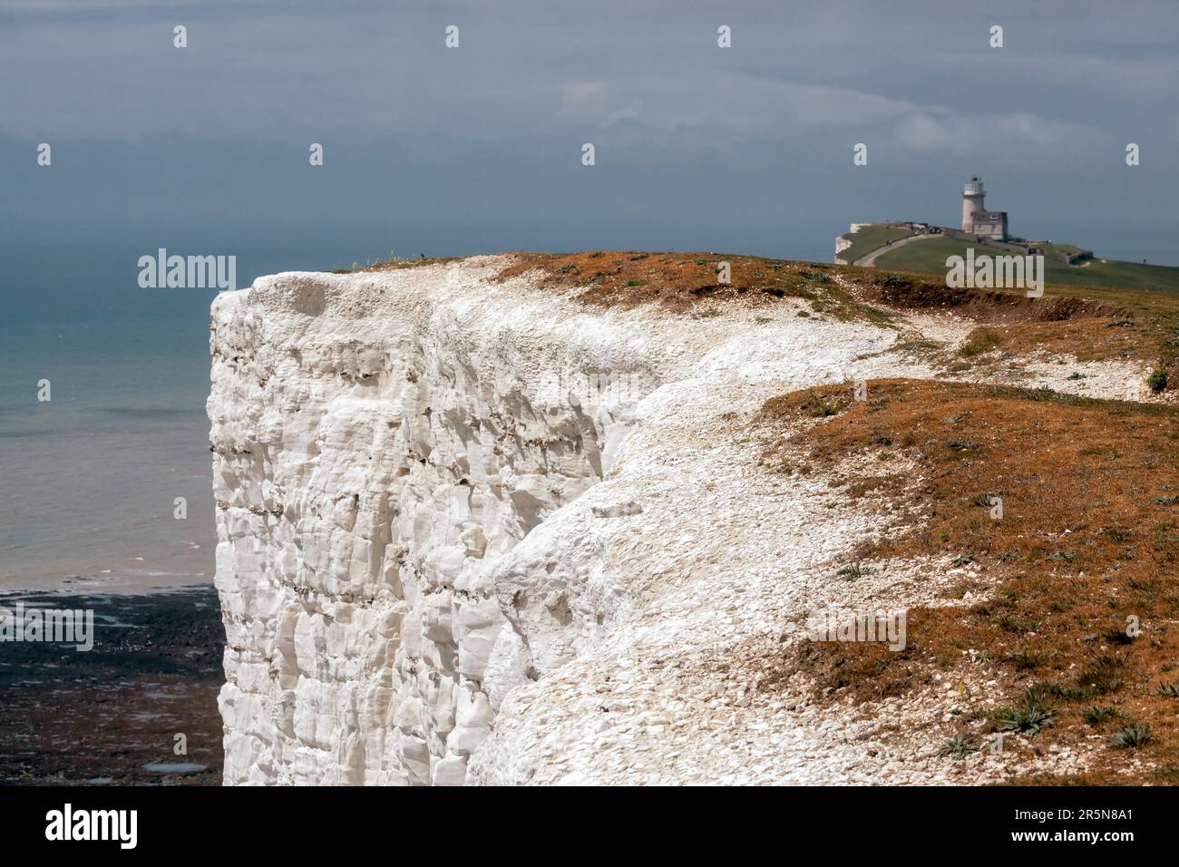White cliffs near the Belle Toute Lighthouse at Beachey Head Stock ...