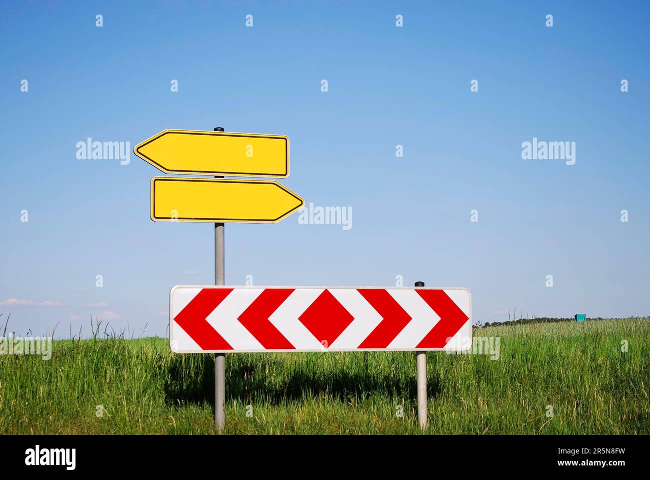 Traffic sings, left or right Stock Photo - Alamy