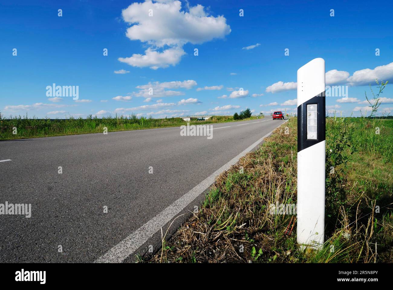 White post lane hi-res stock photography and images - Alamy