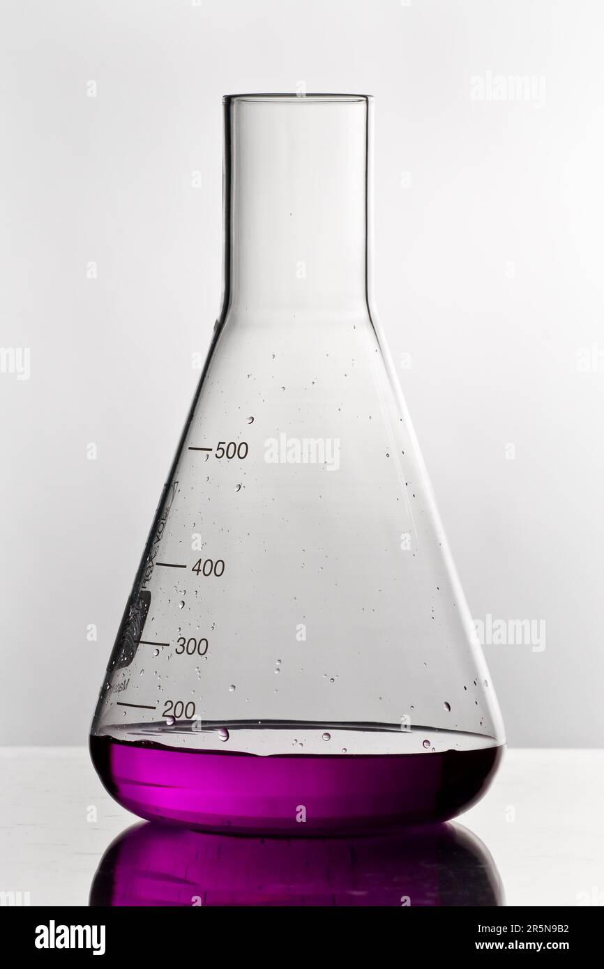 Violet liquid hi-res stock photography and images - Alamy