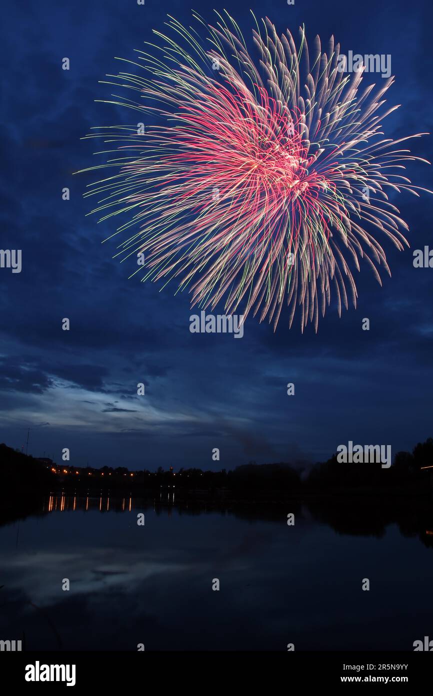 Fireworks architecture hi-res stock photography and images - Alamy