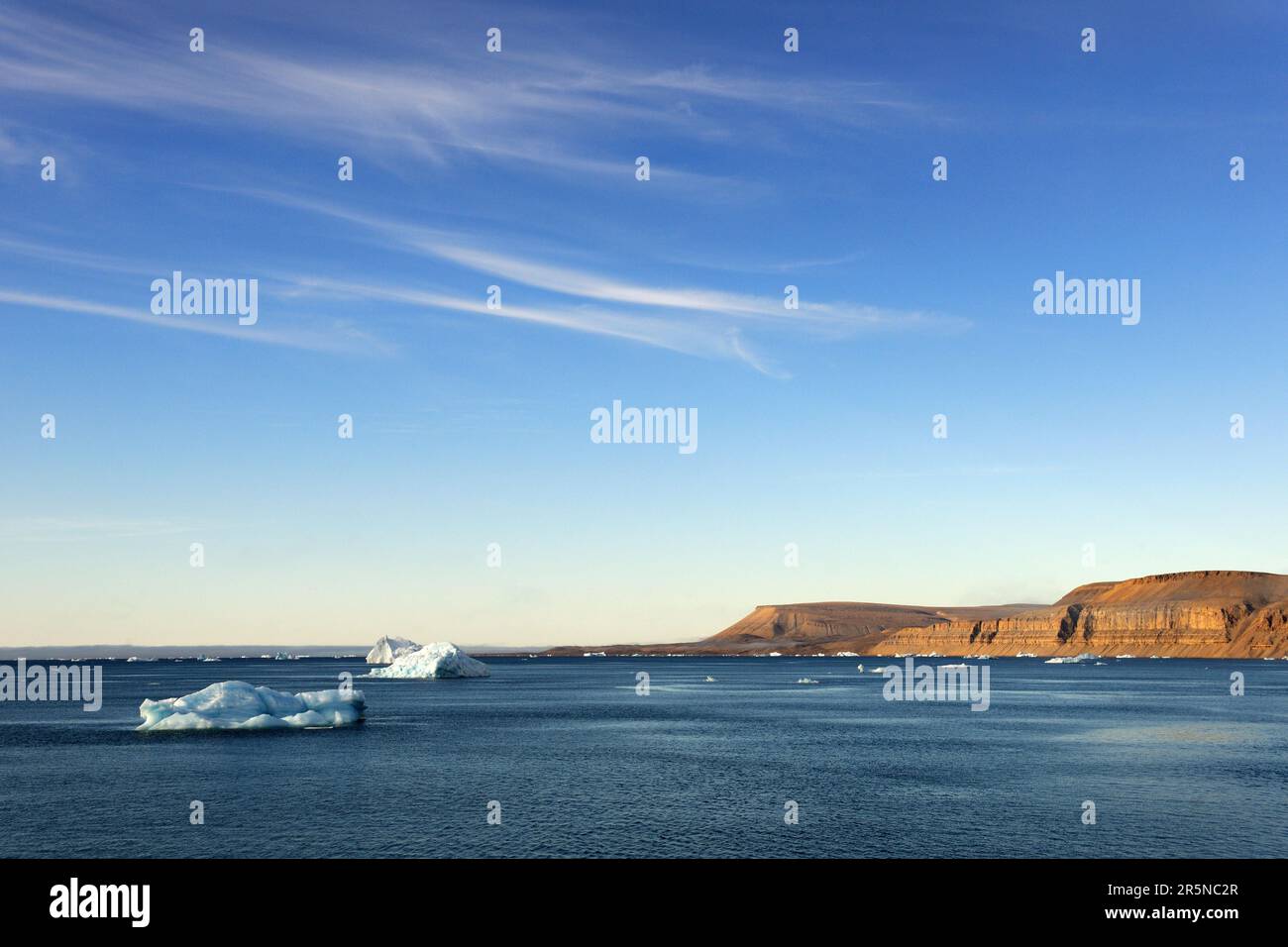 Icebergs, Croker Bay, Devo, Croker Bay, Iceland, Canada Stock Photo - Alamy