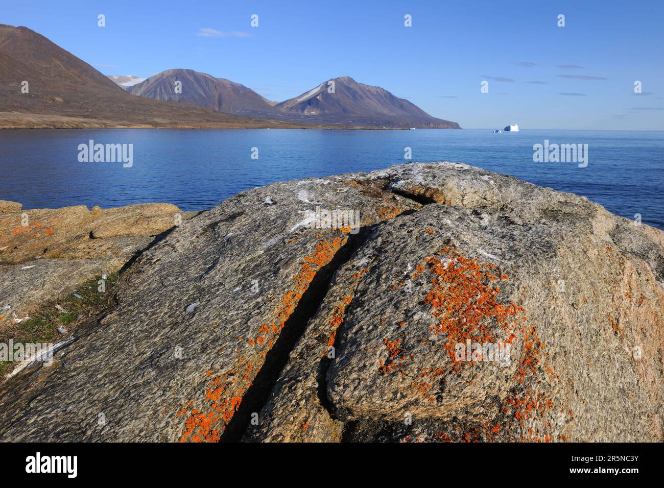 Devon island nunavut hi-res stock photography and images - Alamy