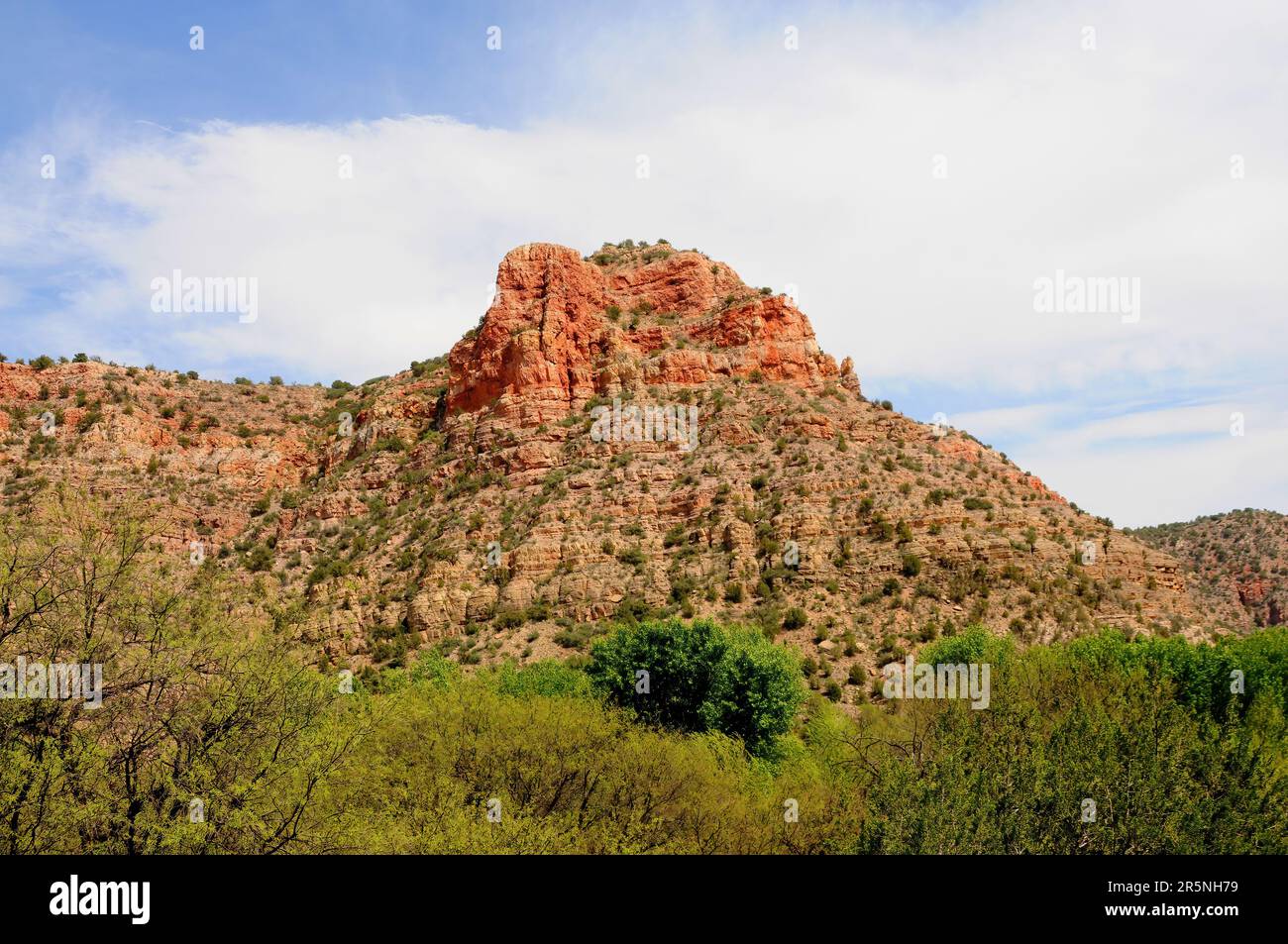 Verde valley and distant red rock mountains Stock Photo - Alamy
