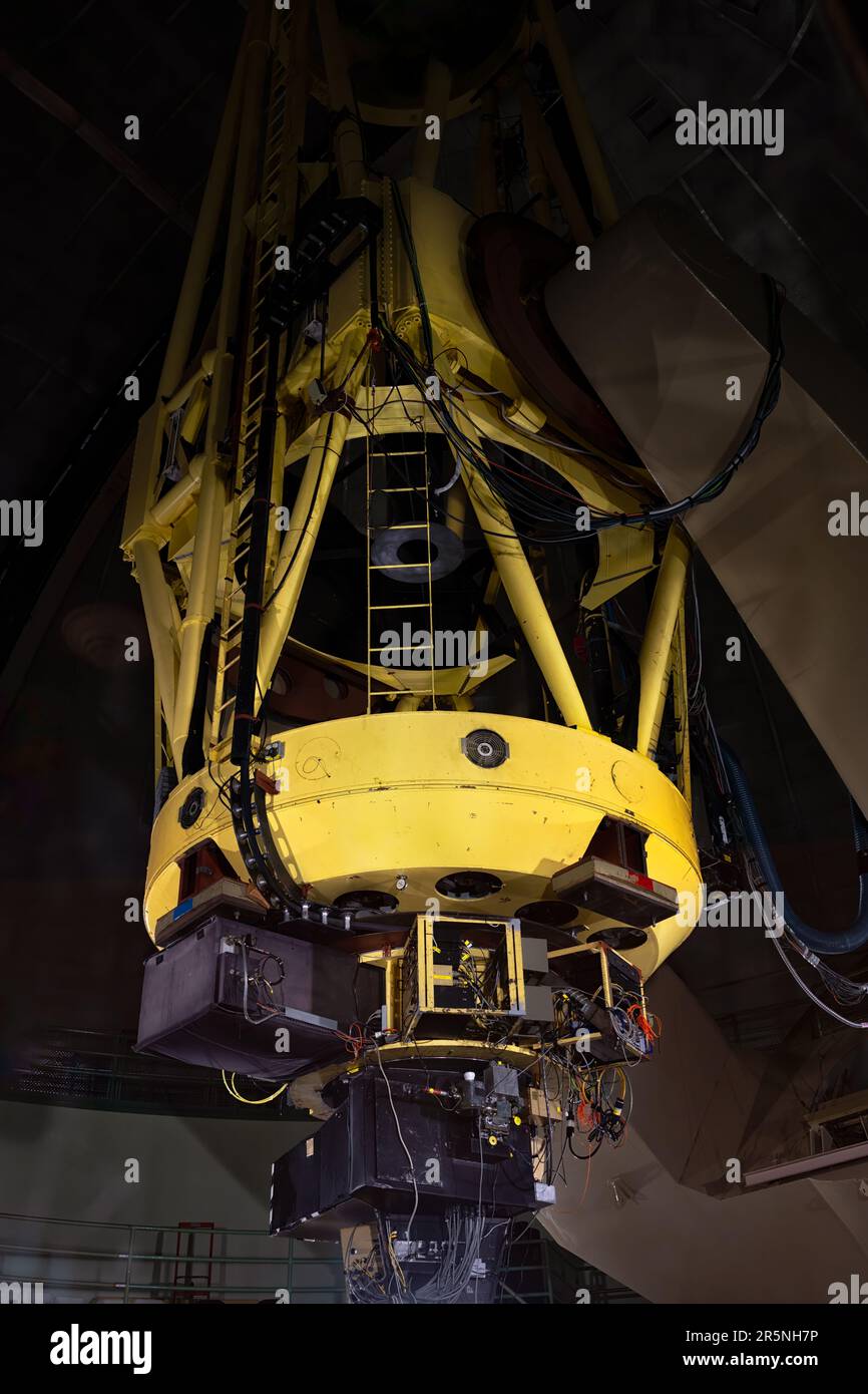 Reflecting telescope hi-res stock photography and images - Alamy