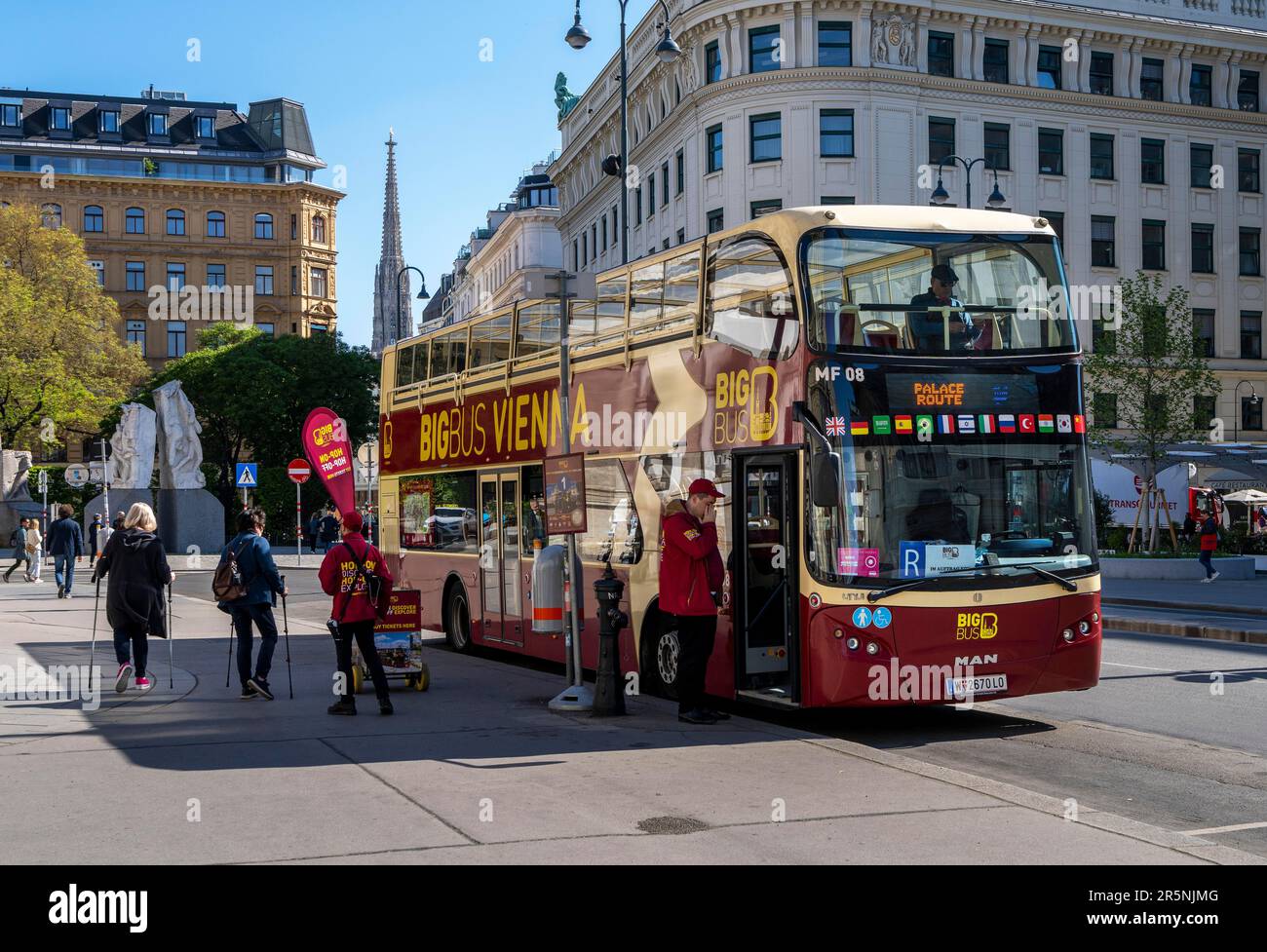 Big Bus Vienna, stop at the Albertina, Vienna, Austria, Europe Stock ...