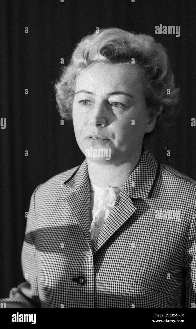 Personalities from politics, economy and culture from the years 1965-71 ...