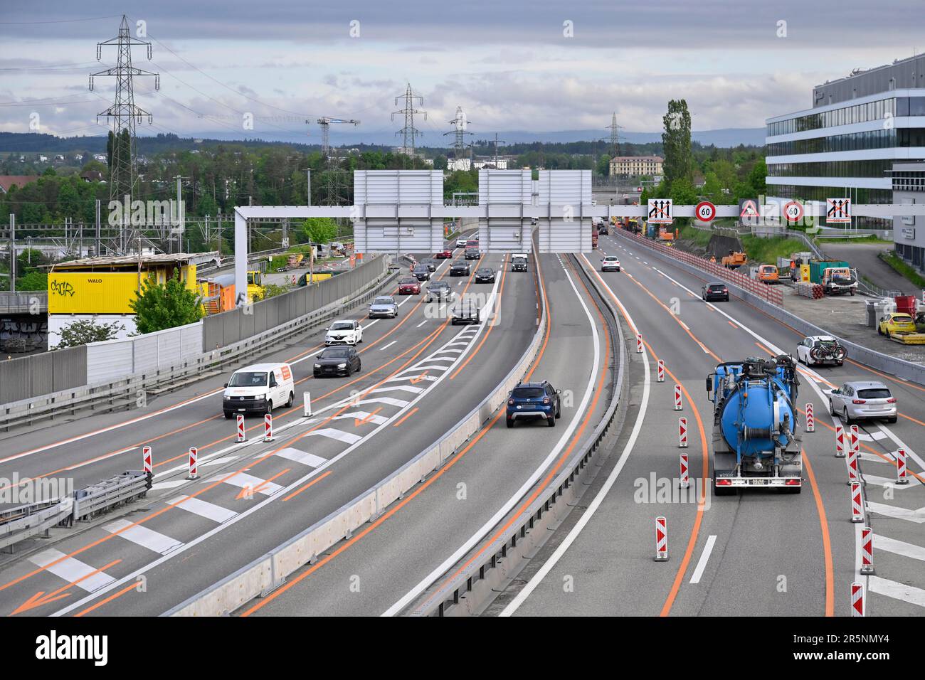 Construction of highway hi-res stock photography and images - Alamy