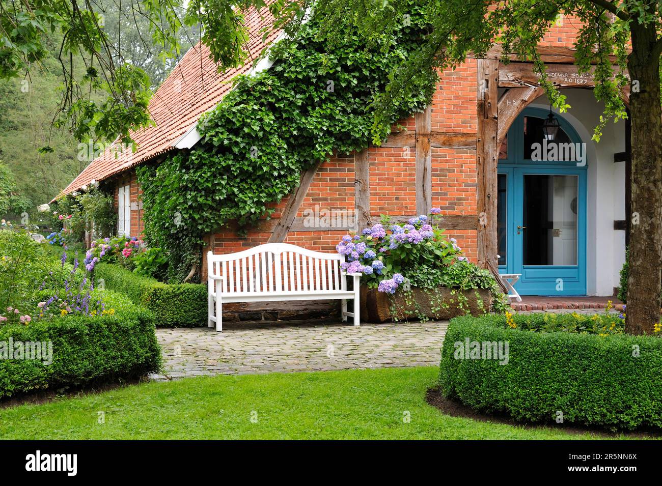 Garden, Rohde's Heuerhaus, Rieste, Lower Saxony, Germany Stock Photo ...