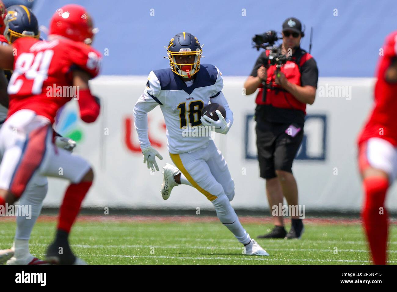 CANTON, OH - JUNE 04: Memphis Showboats wide receiver Ryan McDaniel (18 ...