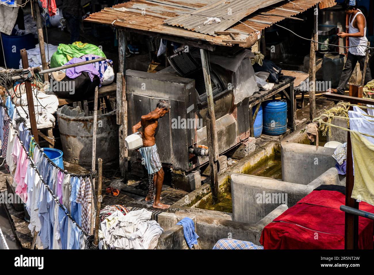 Dhobi Ghat is the World's Largest Outdoor Laundry and a Popular Tourist ...