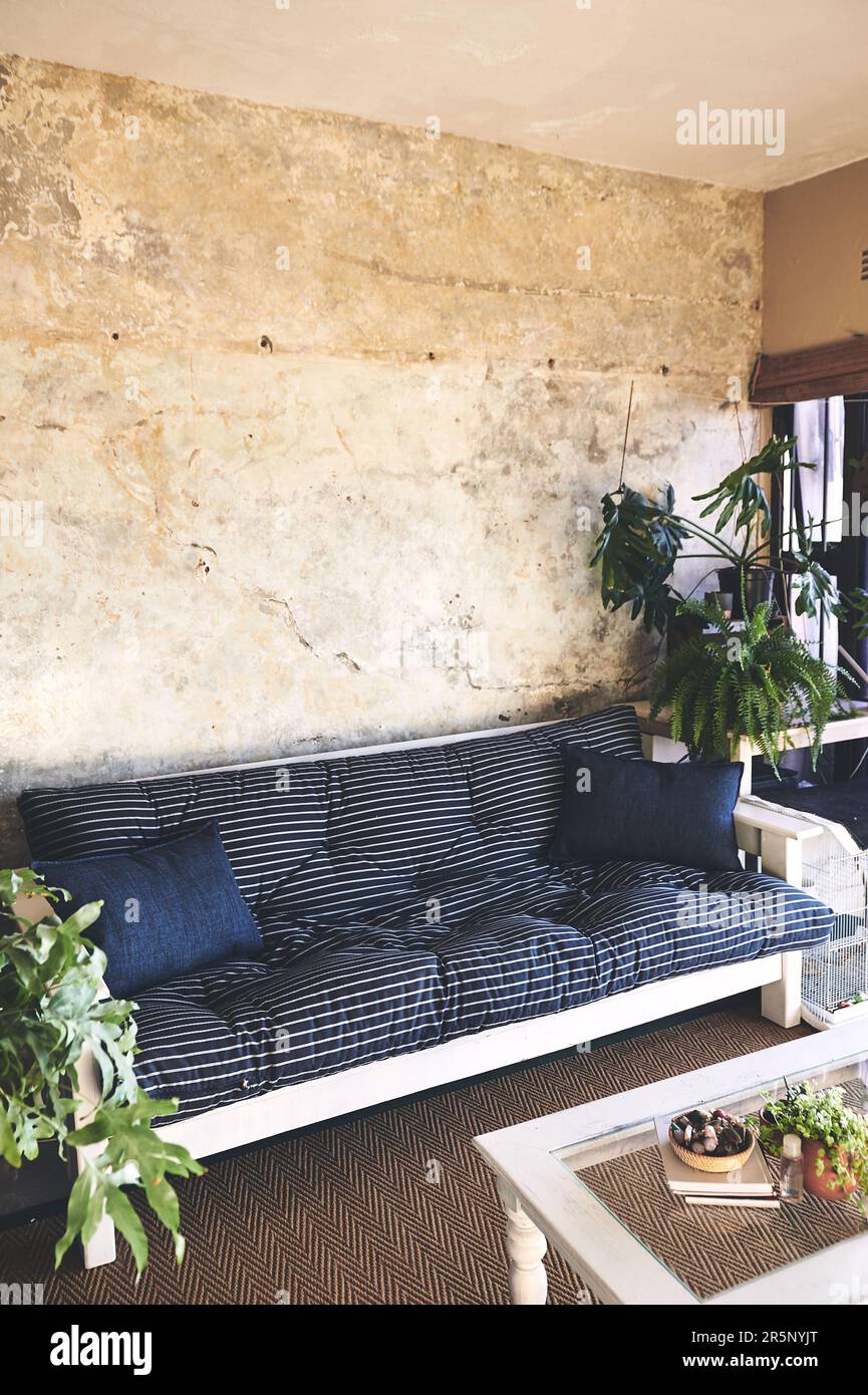 Showcasing the beauty of subdued hues and comfortable furnishings ...