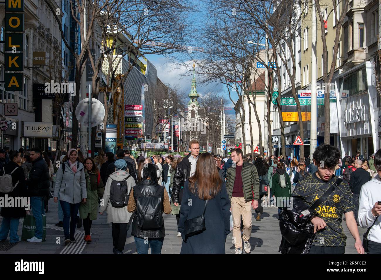 Vienna cultural life hi-res stock photography and images - Alamy