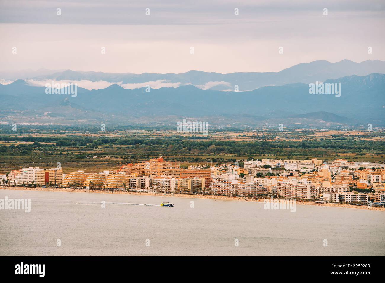 Roses spain town hi-res stock photography and images - Alamy