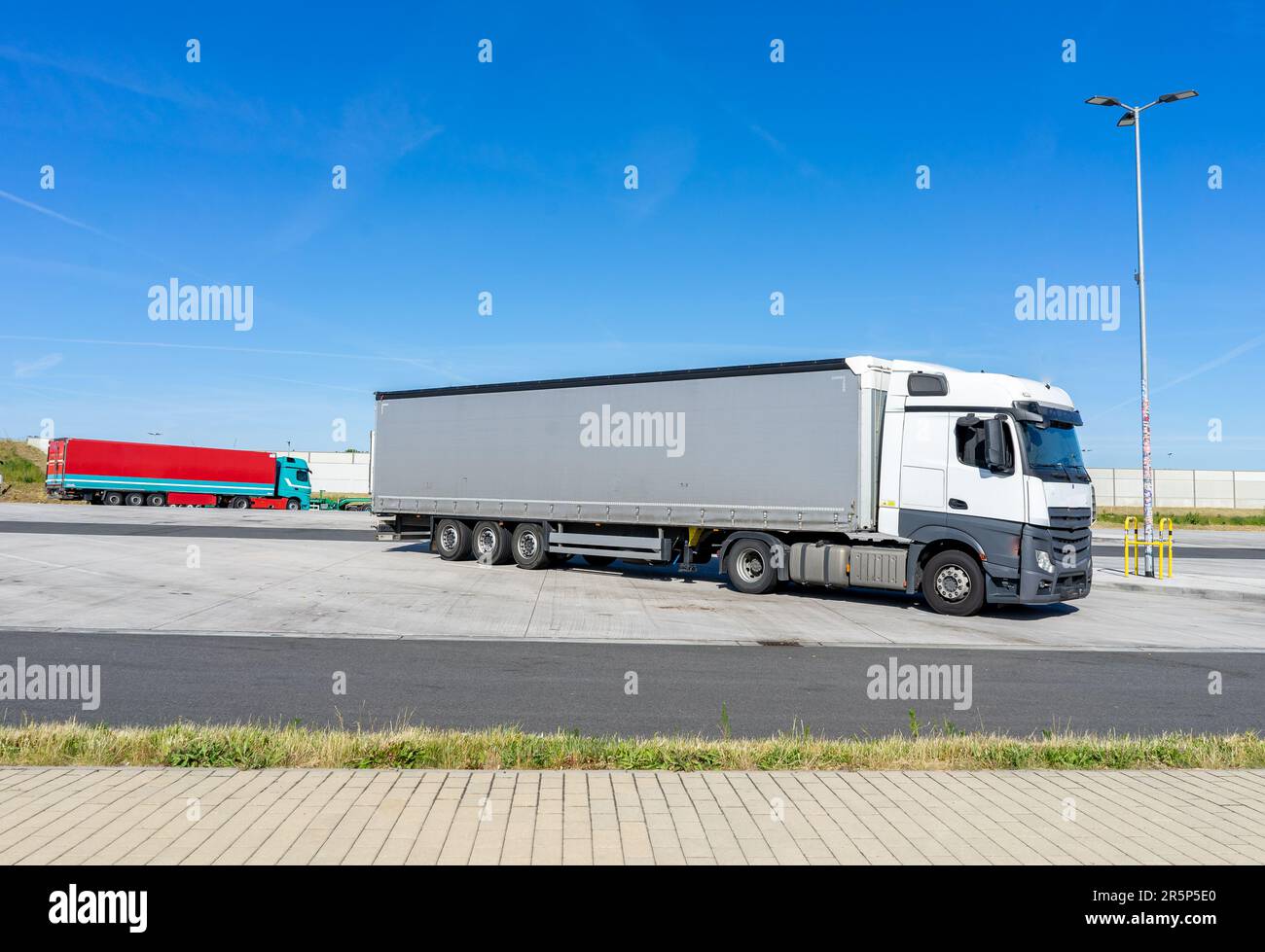 German heavy truck hi-res stock photography and images - Alamy