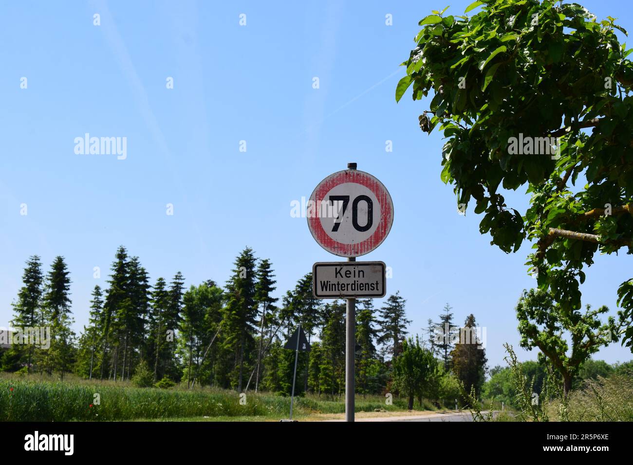 limit 70 sign Stock Photo - Alamy