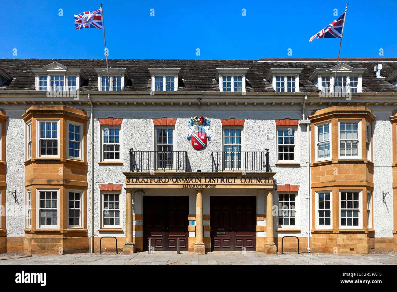 Stratford upon Avon District Council building. Elizabeth House, Church ...