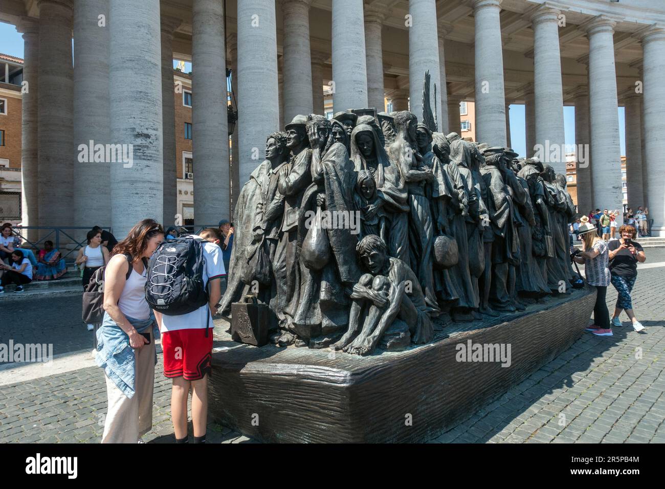 timothy paul schmalz, Canadian sculptor, Vatican sculpture dedicated to ...