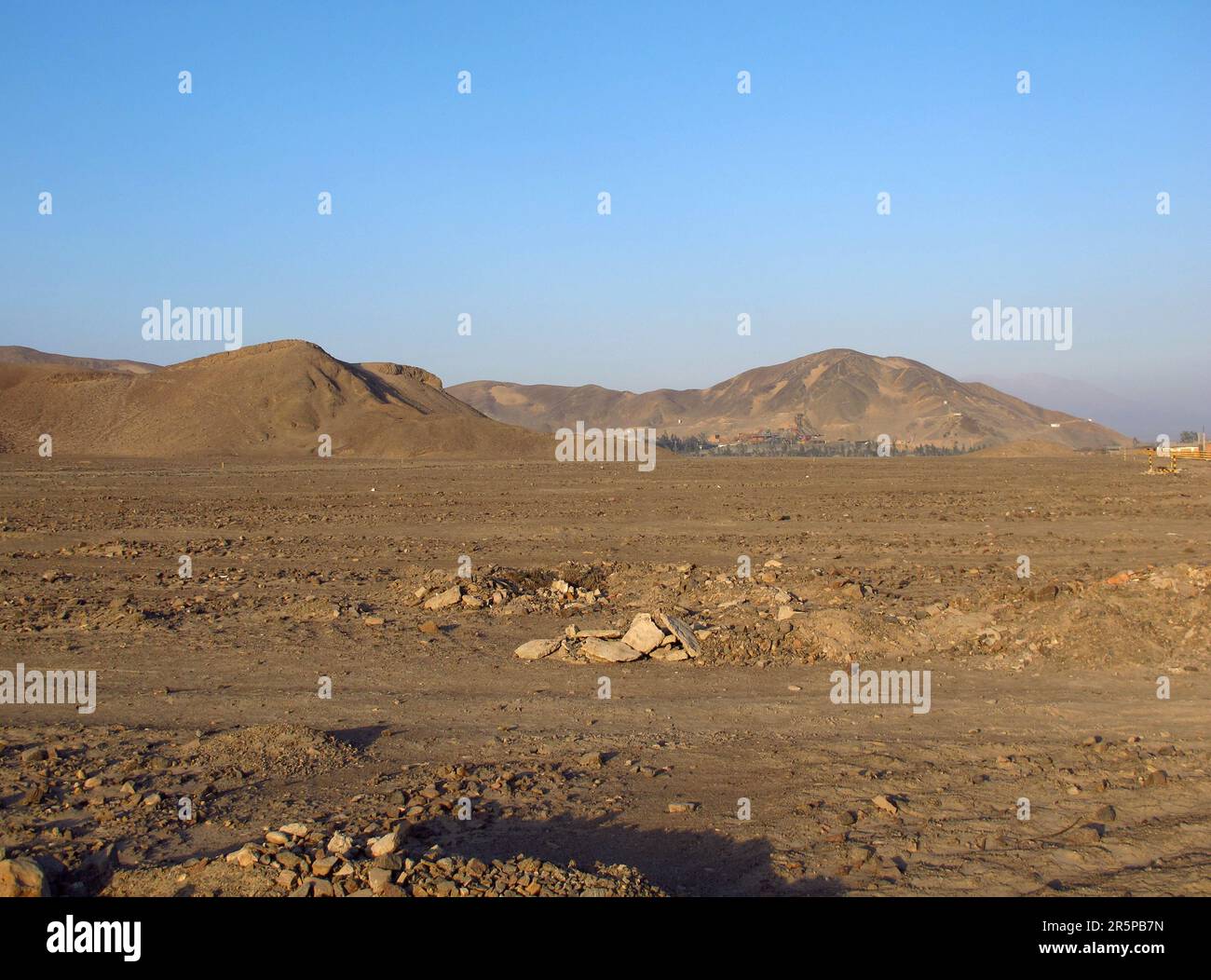 Desert with Nazca lines in Peru Stock Photo - Alamy